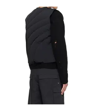 HELIOT EMIL Visus Round Neck Vest