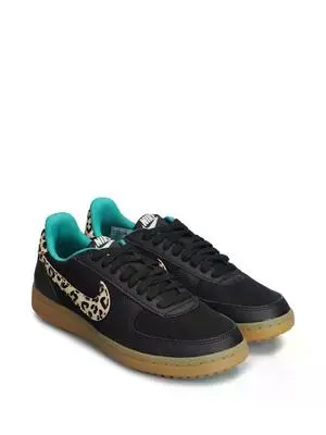Nike Field General Sneakers
