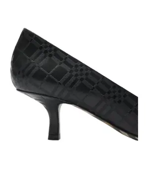 Burberry Check Leather Dame Low Pumps