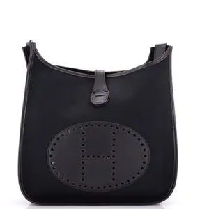 Hermès Evelyne Bag Gen I Toile And Leather Gm - Black