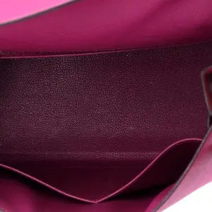 Hermès Kelly Handbag Pink Epsom With Palladium Hardware 28