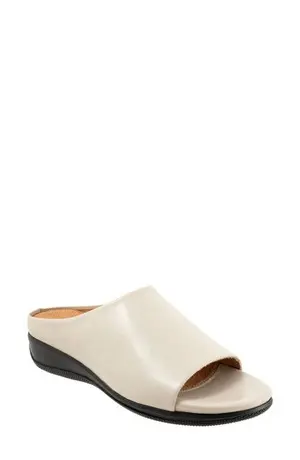 Softwalk Turner Wedge Slide Sandal Ivory