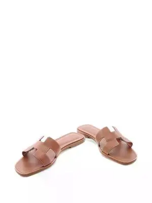 Hermès Oran Flat Sandals - Brown