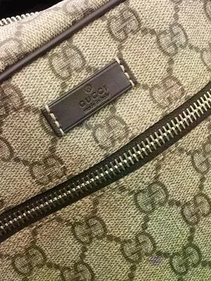 Gucci Gg Supreme Crossbody Bag