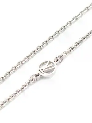 LOUIS VUITTON Essential V Necklace
