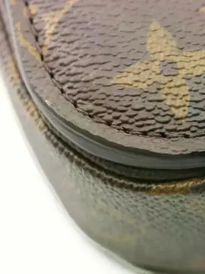 LOUIS VUITTON Pochette Metis Handbag