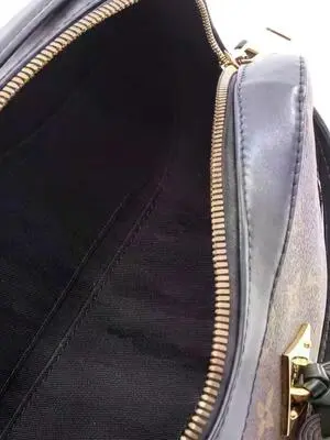 LOUIS VUITTON Monogram Saintonge Shoulder Bag - Brown