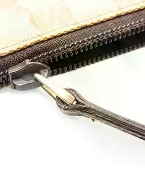 Gucci 2000s Logo-plaque Shoulder Bag