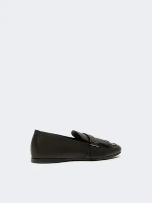 Max Mara Leather Loafers With Fringe Detailing And Monogram Loop - Black