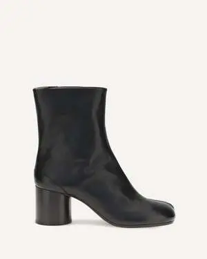 MAISON MARGIELA Tabi Ankle Boots - Black