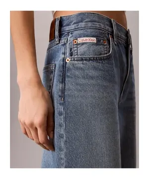 Calvin Klein Cropped Barrel Jeans