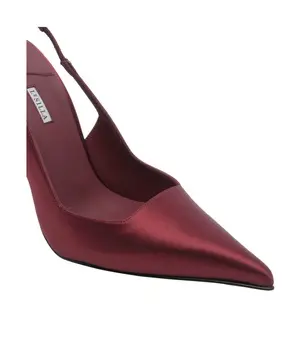 LE SILLA Pointed-toe High-heeled Sandals
