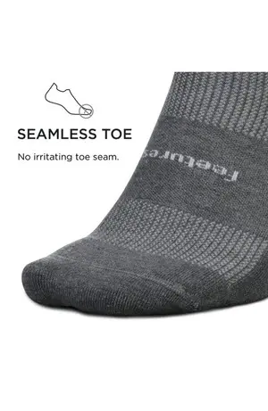 FEETURES High Performance Max Cushion Ankle Sock Tab Socks With Heel Tab