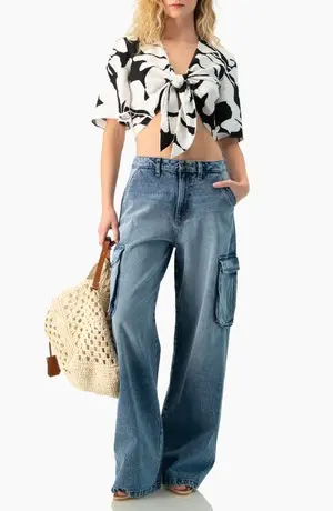 IVONNE Bold Floral Print Tie-front Wide-sleeve Crop Top