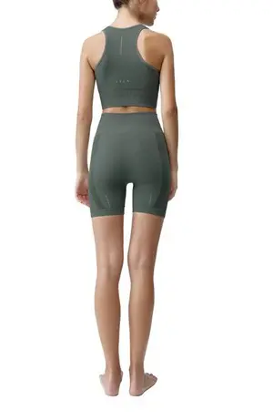BORN LIVING YOGA Seamless Sports Shorts