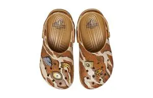 CROCS Jurassic World X Classic Clog 'sand