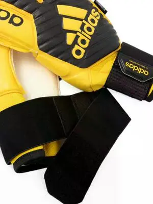 Adidas Classic Fingersave Goalkeeper Gloves