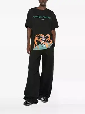 THROWBACK. Graphic Print T-shirt