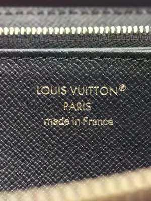 LOUIS VUITTON 2010s Zip Monogram Wallet - Brown