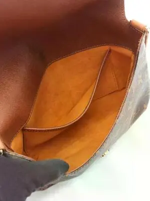 LOUIS VUITTON 1999 Musette Tango Cross Body Bag