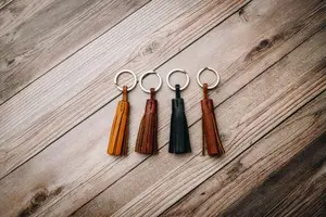 KORCHMAR Fuller Leather Tassel Key Chain