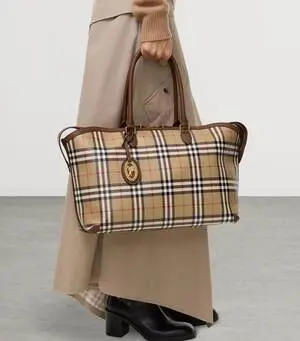 Burberry Medium Check Zipped Tote Bag - Beige