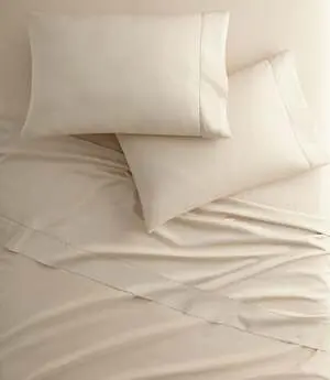 PEACOCK ALLEY Clara Sateen Pillowcases - White