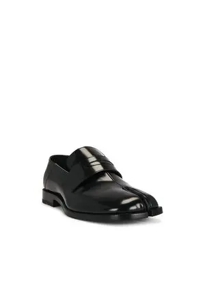 MAISON MARGIELA Tabi Leather Loafers