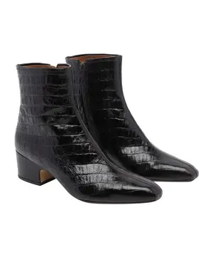 Chie Mihara Round-toe Ankle Boots