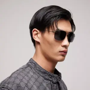 Gucci Specialized-fit Navigator Sunglasses