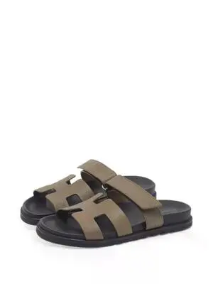 Hermès Chypre Touch-strap Slides - Brown