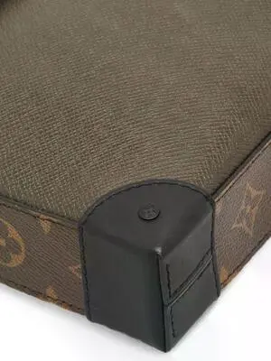 LOUIS VUITTON 2020 Pochette Voyage Steamer Clutch Bag