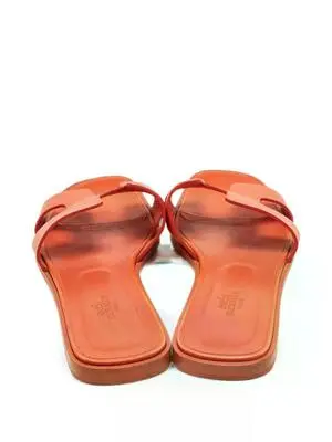 Hermès Oran Leather Flat Sandals