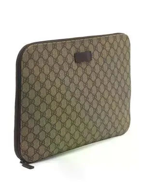 Gucci Gg Supreme Clutch Bag