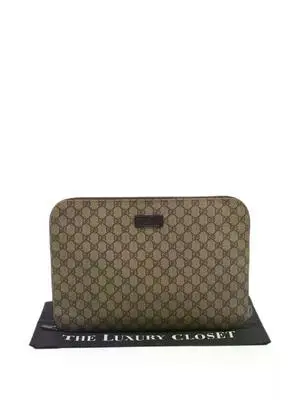Gucci Gg Supreme Clutch Bag