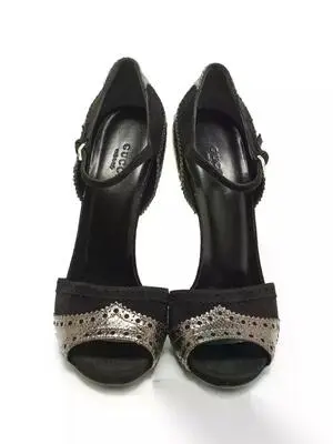 Gucci Grey Leather D'orsay Brogue Pumps