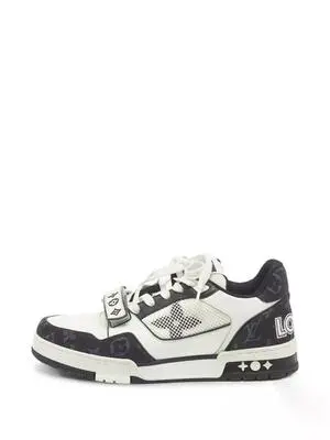 LOUIS VUITTON Monogram Sneakers