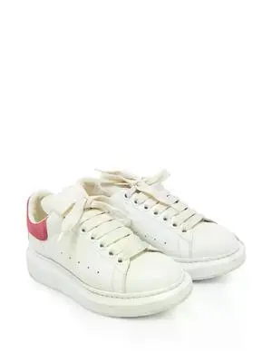 Alexander McQueen Oversized Sneakers With Suede Panels - White