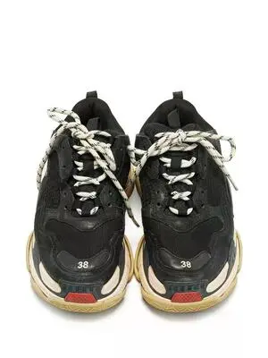Balenciaga Triple S Low-top Sneakers - Black