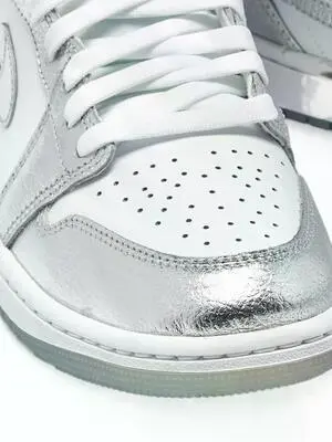JORDAN 1 Se Sneakers