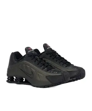 Nike Shox R4 Sneakers