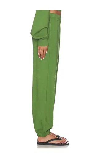 Eterne Boyfriend Pocket Sweatpant In Green