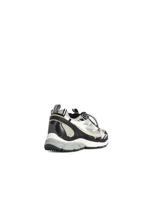 Off-White Grey Mesh Sneakers With Iconic Arrow Logo - Gray