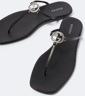 Gucci Interlocking G Leather Thong Sandals