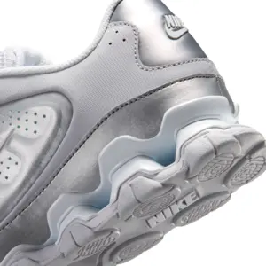 Nike Reax Sl Athletic Shoes