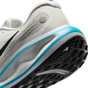 Nike Journey Run Road Running Shoes