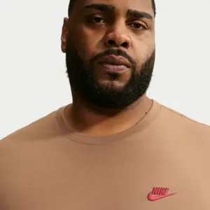 Nike Sportswear Club T-shirt - Brown