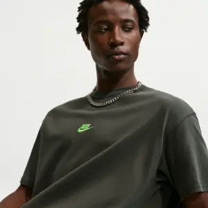 Nike Sportswear Premium Essentials T-shirt - Grey