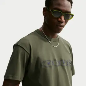 Nike Sportswear Premium Essentials T-shirt