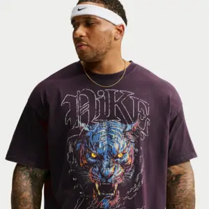 Nike T-shirt